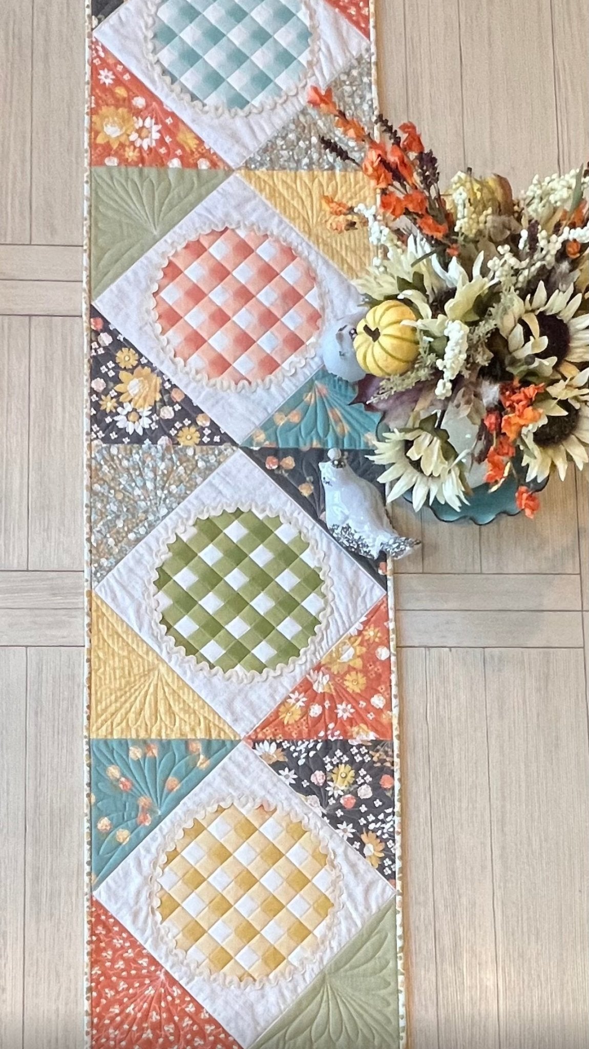 Easy as Pie Quilted Table Runner Pattern, Paper Version