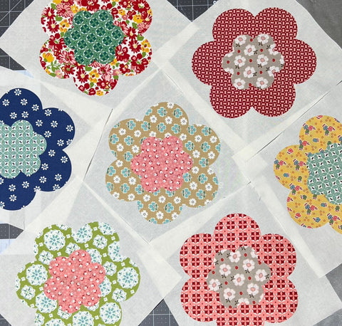 Pocket Full of Posies Quilt Pattern – Easy Piecy Quilts