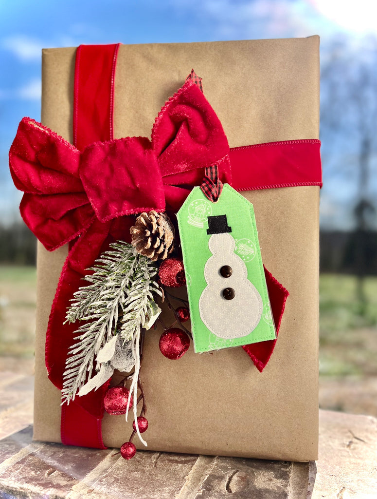 Christmas Gift Tag Pattern – Easy Piecy Quilts